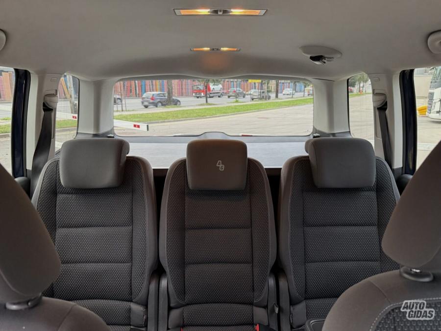 Volkswagen Touran 2010 Kauņa, ar dzinēja tilpumu 2.00 L un nobraukumu 298 tūkst. km par 5950 €, foto 24 vietnē AUTOMOTO.COM.LV