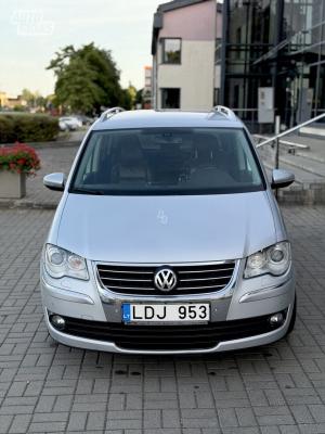 Volkswagen Touran 2010 in Vilnius, with an engine capacity of 2.00 L and mileage of 290 thousand km for 3000 €, photo 4 on AUTOMOTO.COM.LV