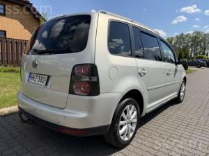 Volkswagen Touran 2010 in Riga, with an engine capacity of 1.90 L and mileage of 266 thousand km for 2950 €, photo 8 on AUTOMOTO.COM.LV