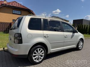 Volkswagen Touran 2010 in Riga, with an engine capacity of 1.90 L and mileage of 266 thousand km for 2950 €, photo 9 on AUTOMOTO.COM.LV