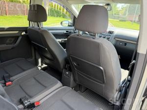 Volkswagen Touran 2010 in Riga, with an engine capacity of 1.90 L and mileage of 266 thousand km for 2950 €, photo 13 on AUTOMOTO.COM.LV