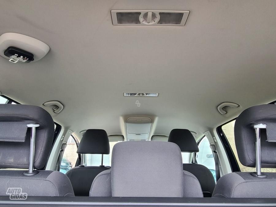 Volkswagen Touran 2010 Marijampole, ar dzinēja tilpumu 1.40 L un nobraukumu 266 tūkst. km par 3550 €, foto 16 vietnē AUTOMOTO.COM.LV