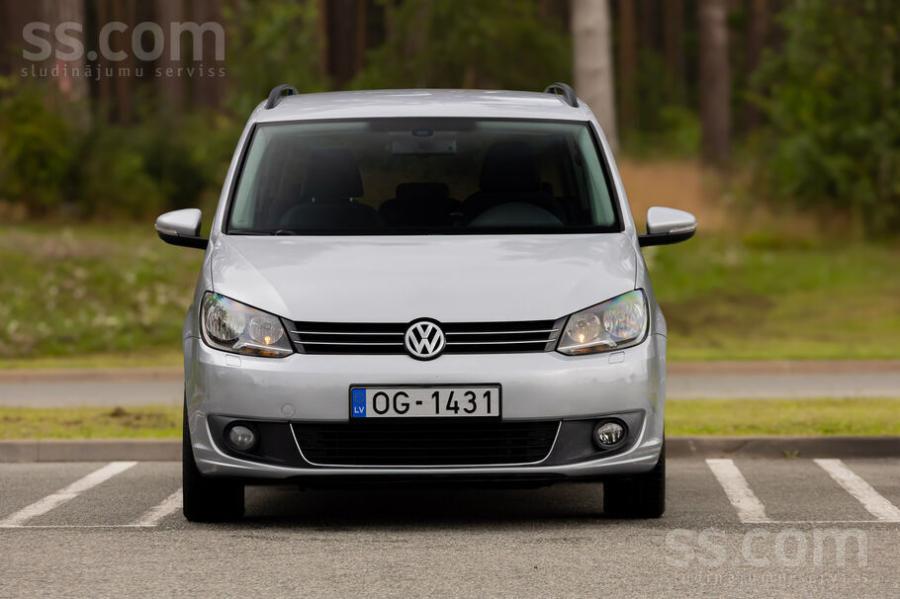 Volkswagen Touran 2011 in Riga, with an engine capacity of 1.60 L and mileage of 230 thousand km for 6500 €, photo 2 on AUTOMOTO.COM.LV