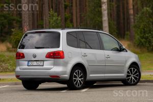 Volkswagen Touran 2011 in Riga, with an engine capacity of 1.60 L and mileage of 230 thousand km for 6500 €, photo 6 on AUTOMOTO.COM.LV