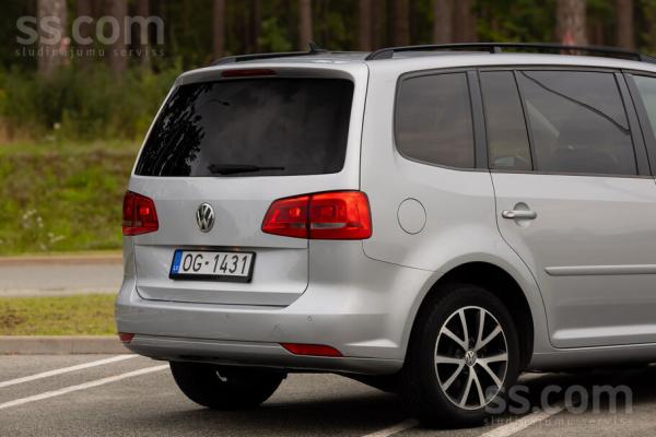Volkswagen Touran 2011 in Riga, with an engine capacity of 1.60 L and mileage of 235 thousand km for 5900 €, photo 7 on AUTOMOTO.COM.LV
