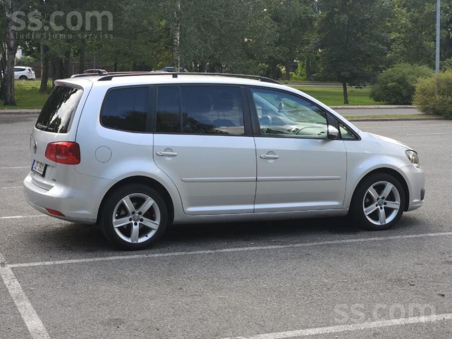Volkswagen Touran 2011 Rīga, ar dzinēja tilpumu 1.60 L un nobraukumu 280 tūkst. km par 4200 €, foto 4 vietnē AUTOMOTO.COM.LV