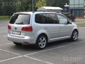Volkswagen Touran 2011 Rīga, ar dzinēja tilpumu 1.60 L un nobraukumu 280 tūkst. km par 4200 €, foto 5 vietnē AUTOMOTO.COM.LV