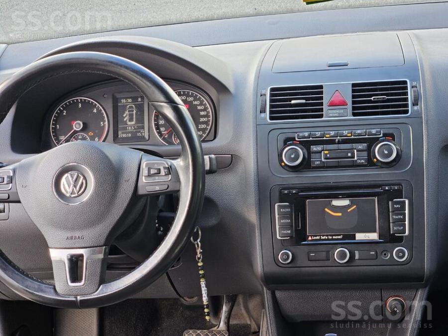 Volkswagen Touran 2011 Rīga, ar dzinēja tilpumu 1.60 L un nobraukumu 280 tūkst. km par 4200 €, foto 7 vietnē AUTOMOTO.COM.LV