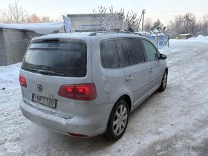 Volkswagen Touran 2011 in Kaunas, with an engine capacity of 1.40 L and mileage of 252 thousand km for 3999 €, photo 4 on AUTOMOTO.COM.LV