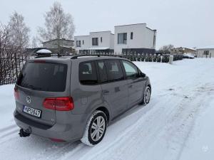 Volkswagen Touran 2011 Kauņa, ar dzinēja tilpumu 1.60 L un nobraukumu 271 tūkst. km par 4650 €, foto 3 vietnē AUTOMOTO.COM.LV