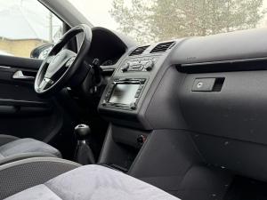 Volkswagen Touran 2011 Kauņa, ar dzinēja tilpumu 1.20 L un nobraukumu 216 tūkst. km par 3899 €, foto 21 vietnē AUTOMOTO.COM.LV