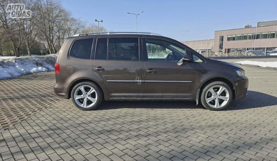 Volkswagen Touran 2011 Šilalė, ar dzinēja tilpumu 2.00 L un nobraukumu 274 tūkst. km par 4650 €, foto 2 vietnē AUTOMOTO.COM.LV