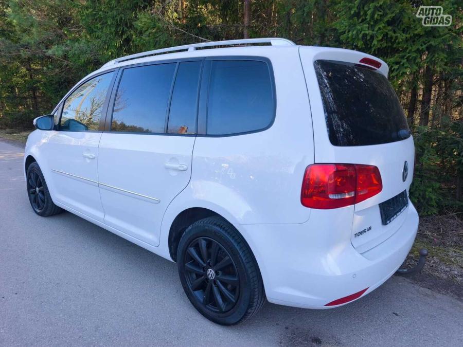 Volkswagen Touran 2011 Druskininkai, ar dzinēja tilpumu 2.00 L un nobraukumu 271 tūkst. km par 6599 €, foto 5 vietnē AUTOMOTO.COM.LV