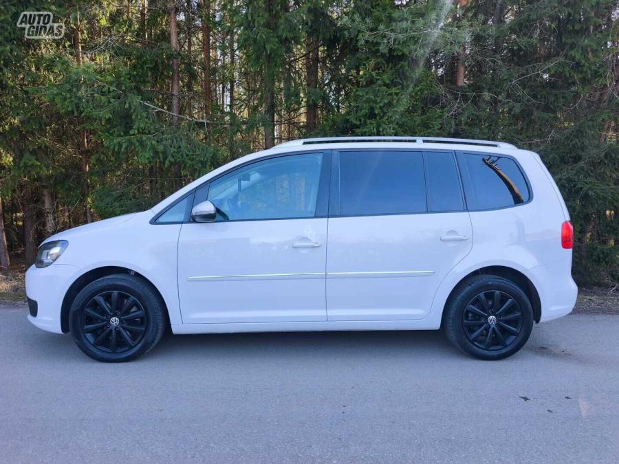 Volkswagen Touran 2011 Druskininkai, ar dzinēja tilpumu 2.00 L un nobraukumu 271 tūkst. km par 6599 €, foto 6 vietnē AUTOMOTO.COM.LV