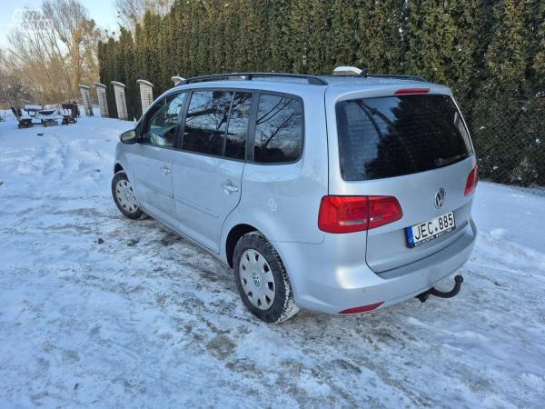 Volkswagen Touran 2011 Kauņa, ar dzinēja tilpumu 1.60 L un nobraukumu 400 tūkst. km par 4300 €, foto 4 vietnē AUTOMOTO.COM.LV