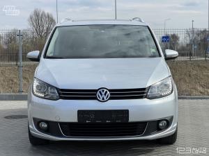 Volkswagen Touran 2011 in Taurage, with an engine capacity of 2.00 L and mileage of 300 thousand km for 6700 €, photo 6 on AUTOMOTO.COM.LV