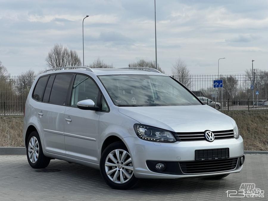Volkswagen Touran 2011 in Taurage, with an engine capacity of 2.00 L and mileage of 300 thousand km for 6700 €, photo 7 on AUTOMOTO.COM.LV