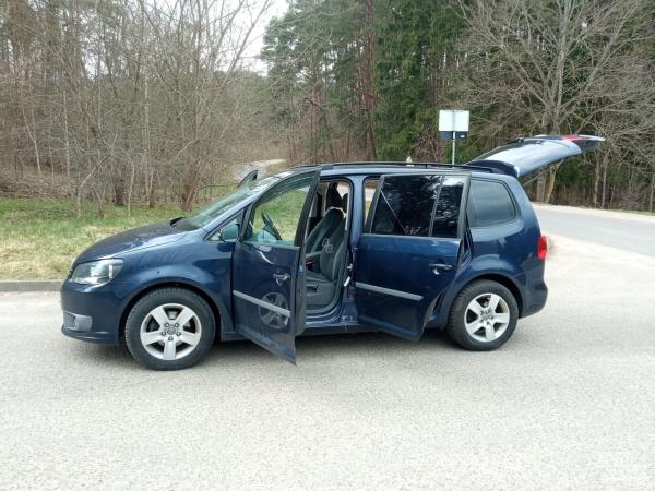 Volkswagen Touran 2011 Viļņa, ar dzinēja tilpumu 1.60 L un nobraukumu 342 tūkst. km par 4890 €, foto 10 vietnē AUTOMOTO.COM.LV