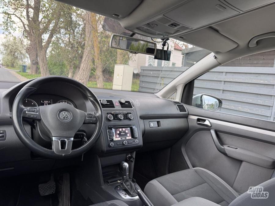Volkswagen Touran 2011 Kauņa, ar dzinēja tilpumu 1.60 L un nobraukumu 350 tūkst. km par 3590 €, foto 9 vietnē AUTOMOTO.COM.LV