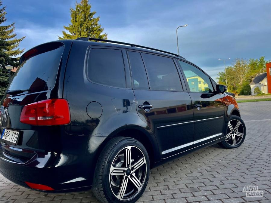 Volkswagen Touran 2011 Kauņa, ar dzinēja tilpumu 1.60 L un nobraukumu 351 tūkst. km par 4600 €, foto 16 vietnē AUTOMOTO.COM.LV