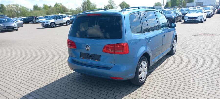Volkswagen Touran 2011 Marijampole, ar dzinēja tilpumu 1.40 L un nobraukumu 214 tūkst. km par 4700 €, foto 4 vietnē AUTOMOTO.COM.LV