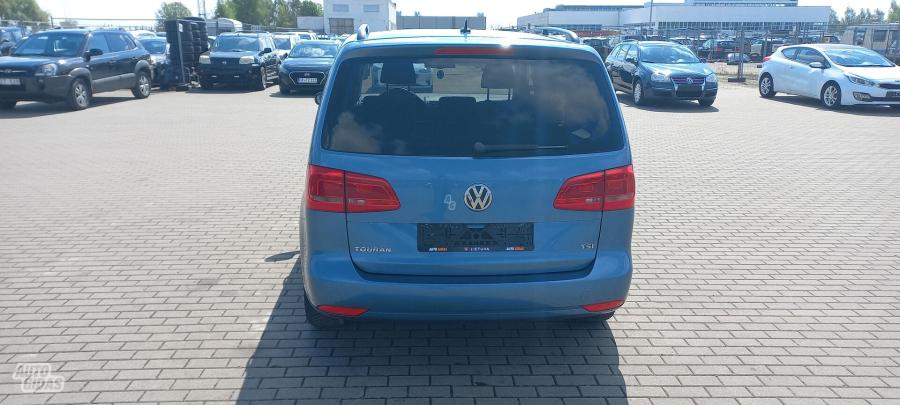 Volkswagen Touran 2011 Marijampole, ar dzinēja tilpumu 1.40 L un nobraukumu 214 tūkst. km par 4700 €, foto 5 vietnē AUTOMOTO.COM.LV