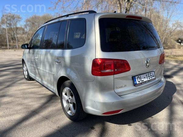 Volkswagen Touran 2011 Rēzekne, ar dzinēja tilpumu 1.60 L un nobraukumu 268 tūkst. km par 5750 €, foto 6 vietnē AUTOMOTO.COM.LV