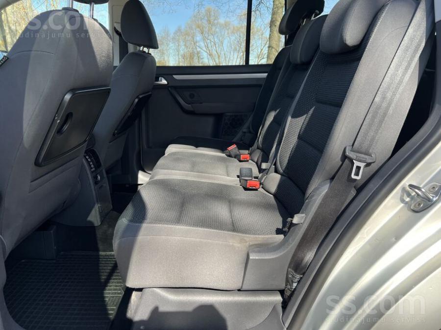 Volkswagen Touran 2011 Rēzekne, ar dzinēja tilpumu 1.60 L un nobraukumu 268 tūkst. km par 5750 €, foto 12 vietnē AUTOMOTO.COM.LV