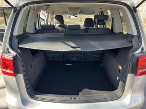 Volkswagen Touran 2011 Rēzekne, ar dzinēja tilpumu 1.60 L un nobraukumu 268 tūkst. km par 5750 €, foto 14 vietnē AUTOMOTO.COM.LV