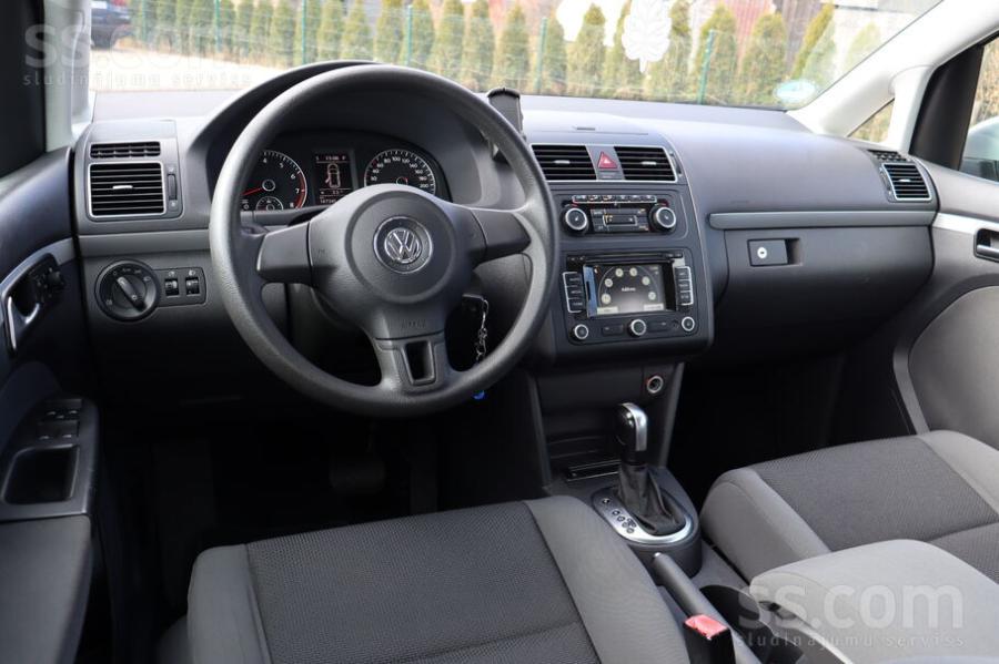 Volkswagen Touran 2011 Rīga, ar dzinēja tilpumu 1.40 L un nobraukumu 0 tūkst. km par 6390 €, foto 10 vietnē AUTOMOTO.COM.LV