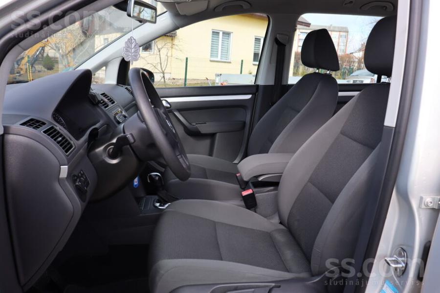 Volkswagen Touran 2011 Rīga, ar dzinēja tilpumu 1.40 L un nobraukumu 0 tūkst. km par 6390 €, foto 13 vietnē AUTOMOTO.COM.LV