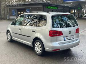 Volkswagen Touran 2011 Rīga, ar dzinēja tilpumu 1.60 L un nobraukumu 0 tūkst. km par 4799 €, foto 4 vietnē AUTOMOTO.COM.LV