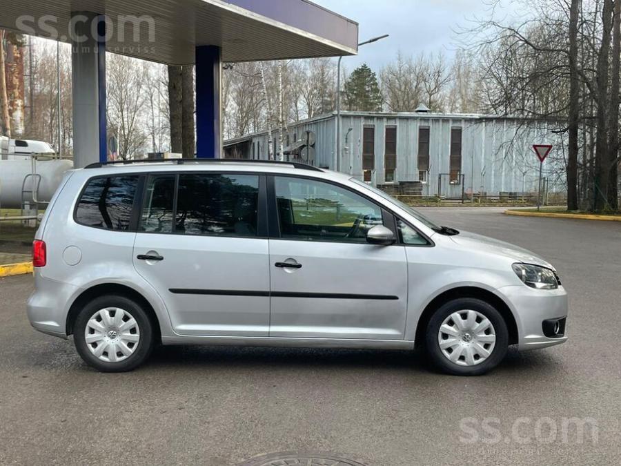 Volkswagen Touran 2011 Rīga, ar dzinēja tilpumu 1.60 L un nobraukumu 0 tūkst. km par 4799 €, foto 7 vietnē AUTOMOTO.COM.LV