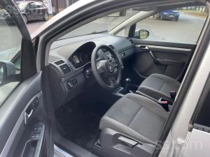 Volkswagen Touran 2011 Rīga, ar dzinēja tilpumu 1.60 L un nobraukumu 0 tūkst. km par 4799 €, foto 10 vietnē AUTOMOTO.COM.LV