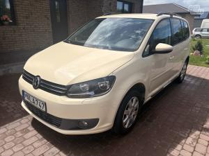 Volkswagen Touran 2011 Viļņa, ar dzinēja tilpumu 1.40 L un nobraukumu 270 tūkst. km par 4650 €, foto  vietnē AUTOMOTO.COM.LV