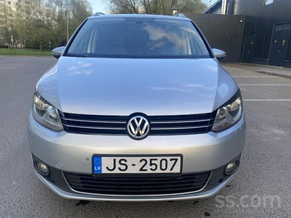 Volkswagen Touran 2011 in Jurmala, with an engine capacity of 2.00 L and mileage of 308 thousand km for 4790 €, photo 2 on AUTOMOTO.COM.LV