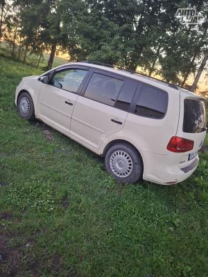 Volkswagen Touran 2011 in Jurbarkas, with an engine capacity of 1.60 L and mileage of 501 thousand km for 2500 €, photo 6 on AUTOMOTO.COM.LV