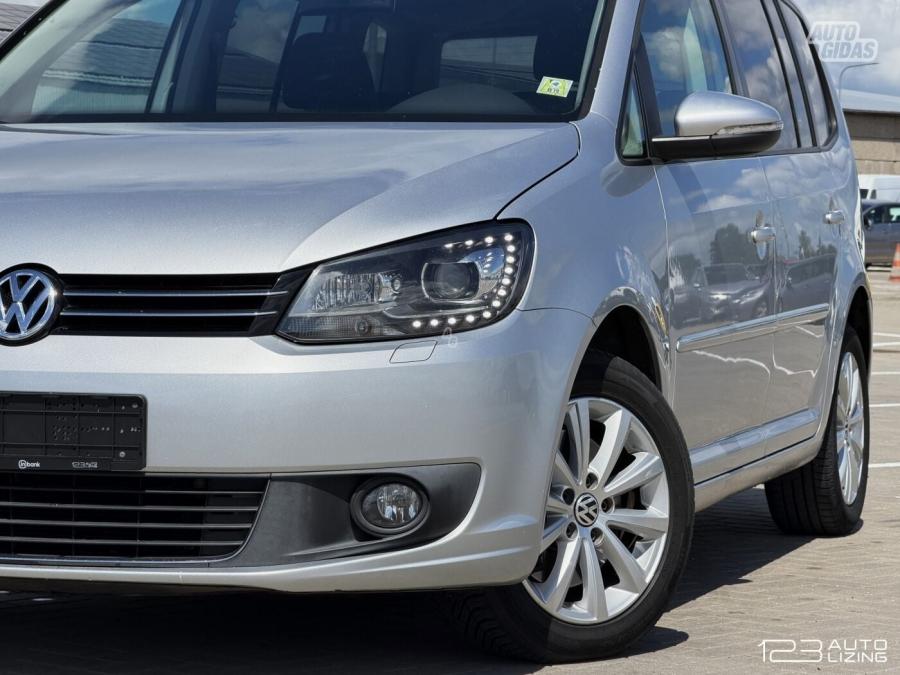 Volkswagen Touran 2011 in Taurage, with an engine capacity of 2.00 L and mileage of 300 thousand km for 6300 €, photo 4 on AUTOMOTO.COM.LV