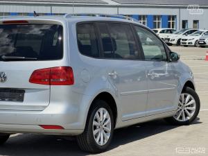 Volkswagen Touran 2011 in Taurage, with an engine capacity of 2.00 L and mileage of 300 thousand km for 6300 €, photo 12 on AUTOMOTO.COM.LV
