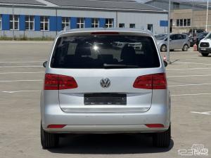 Volkswagen Touran 2011 in Taurage, with an engine capacity of 2.00 L and mileage of 300 thousand km for 6300 €, photo 13 on AUTOMOTO.COM.LV