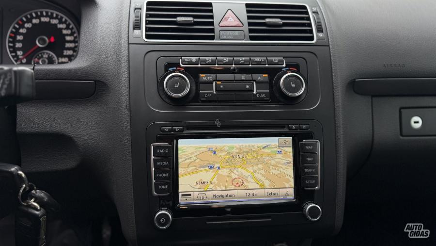 Volkswagen Touran 2011 Viļņa, ar dzinēja tilpumu 1.60 L un nobraukumu 310 tūkst. km par 4250 €, foto 15 vietnē AUTOMOTO.COM.LV
