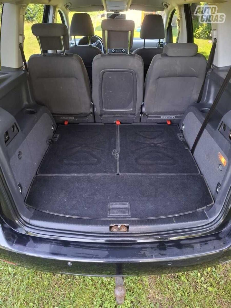 Volkswagen Touran 2011 Širvintos, ar dzinēja tilpumu 1.40 L un nobraukumu 300 tūkst. km par 1400 €, foto 7 vietnē AUTOMOTO.COM.LV