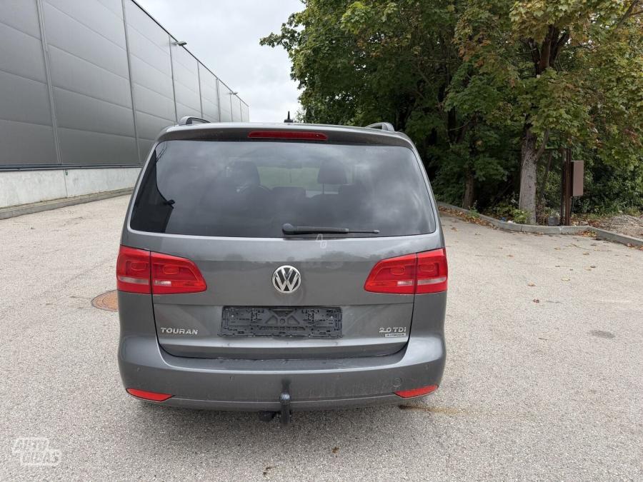 Volkswagen Touran 2011 Kauņa, ar dzinēja tilpumu 2.00 L un nobraukumu 285 tūkst. km par 2950 €, foto 5 vietnē AUTOMOTO.COM.LV