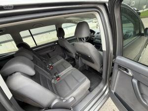 Volkswagen Touran 2011 Kauņa, ar dzinēja tilpumu 2.00 L un nobraukumu 285 tūkst. km par 2950 €, foto 11 vietnē AUTOMOTO.COM.LV