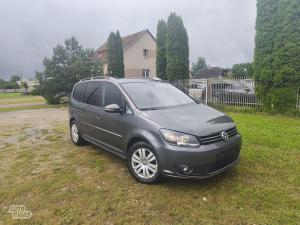 Volkswagen Touran 2011 Jurbarkas, ar dzinēja tilpumu 2.00 L un nobraukumu 271 tūkst. km par 5200 €, foto 3 vietnē AUTOMOTO.COM.LV