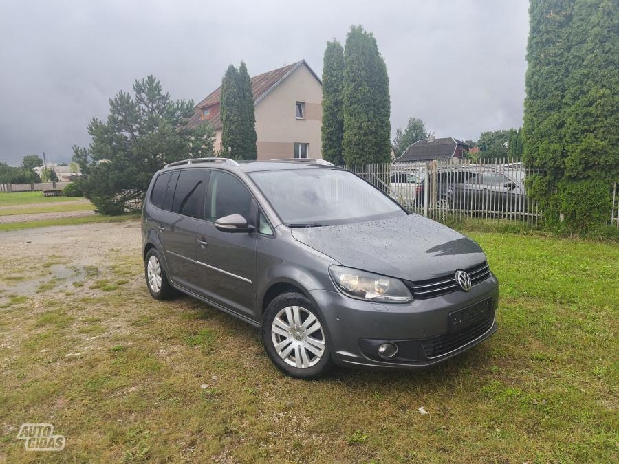 Volkswagen Touran 2011 Jurbarkas, ar dzinēja tilpumu 2.00 L un nobraukumu 271 tūkst. km par 5200 €, foto 3 vietnē AUTOMOTO.COM.LV