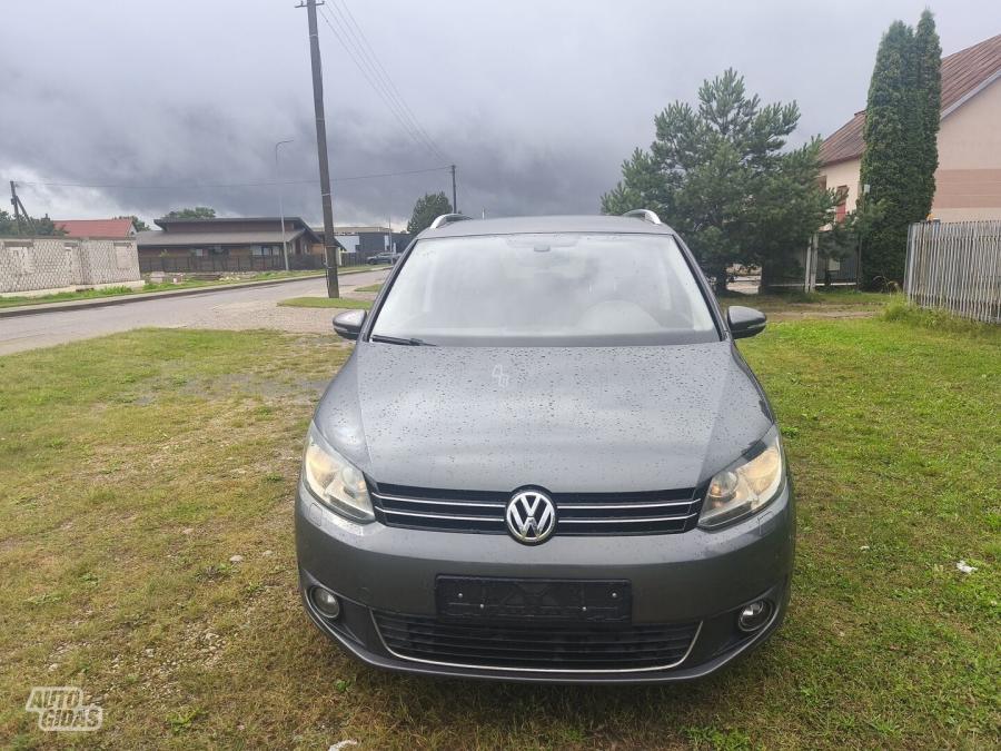 Volkswagen Touran 2011 Jurbarkas, ar dzinēja tilpumu 2.00 L un nobraukumu 271 tūkst. km par 5200 €, foto 8 vietnē AUTOMOTO.COM.LV