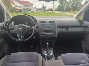 Volkswagen Touran 2011 Jurbarkas, ar dzinēja tilpumu 2.00 L un nobraukumu 271 tūkst. km par 5200 €, foto 9 vietnē AUTOMOTO.COM.LV