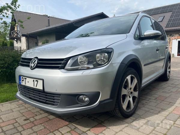 Volkswagen Touran 2012 Ogre, ar dzinēja tilpumu 2.00 L un nobraukumu 376 tūkst. km par 4999 €, foto 6 vietnē AUTOMOTO.COM.LV