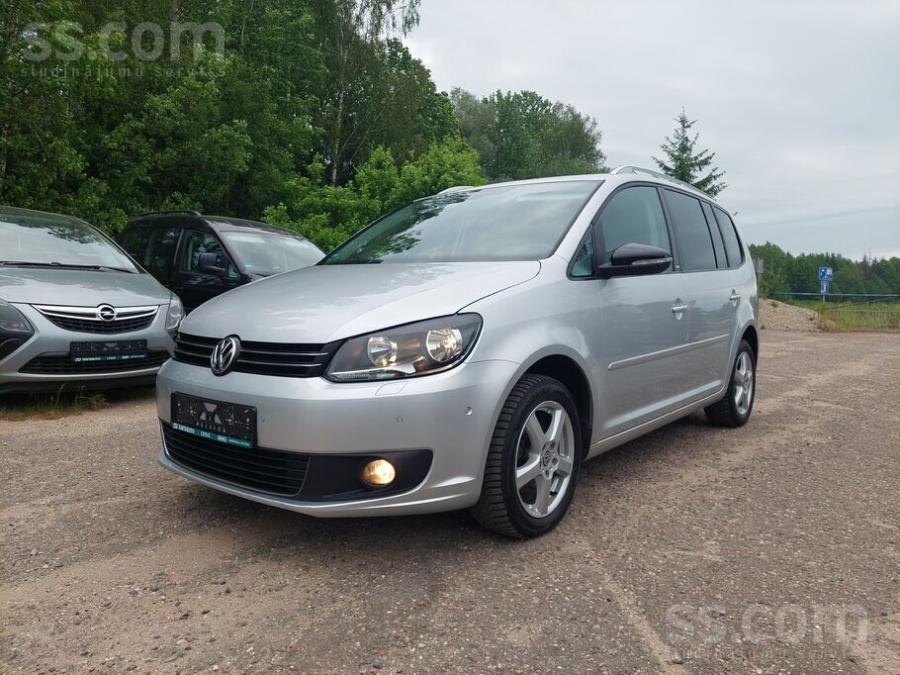 Volkswagen Touran 2012 Cēsis, ar dzinēja tilpumu 1.60 L un nobraukumu 234 tūkst. km par 6750 €, foto 1 vietnē AUTOMOTO.COM.LV